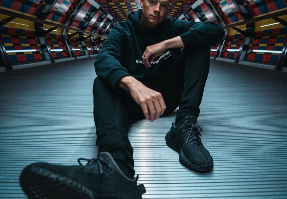 Nieuwe single Friction & Poppy Baskcomb - "Falling Down"