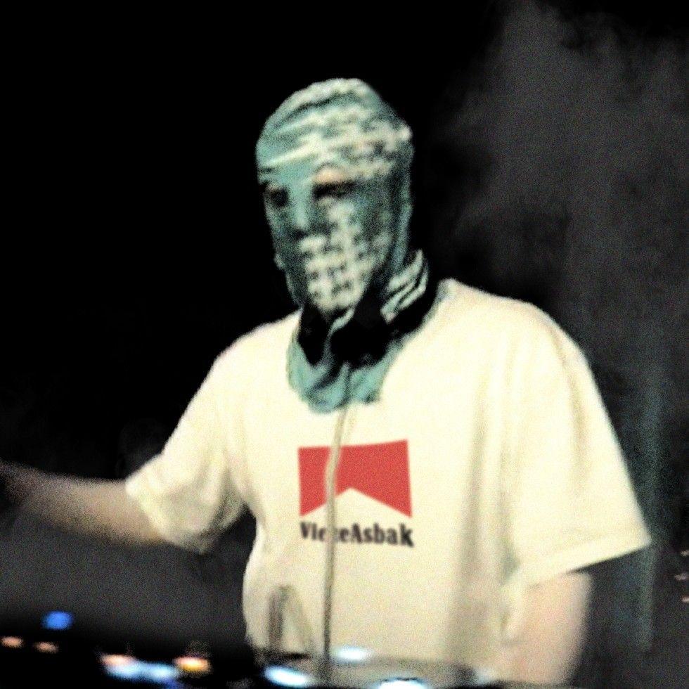 Nieuwe single Vieze Asbak & Natte Visstick - "Kk Lekker Ontbijtje"