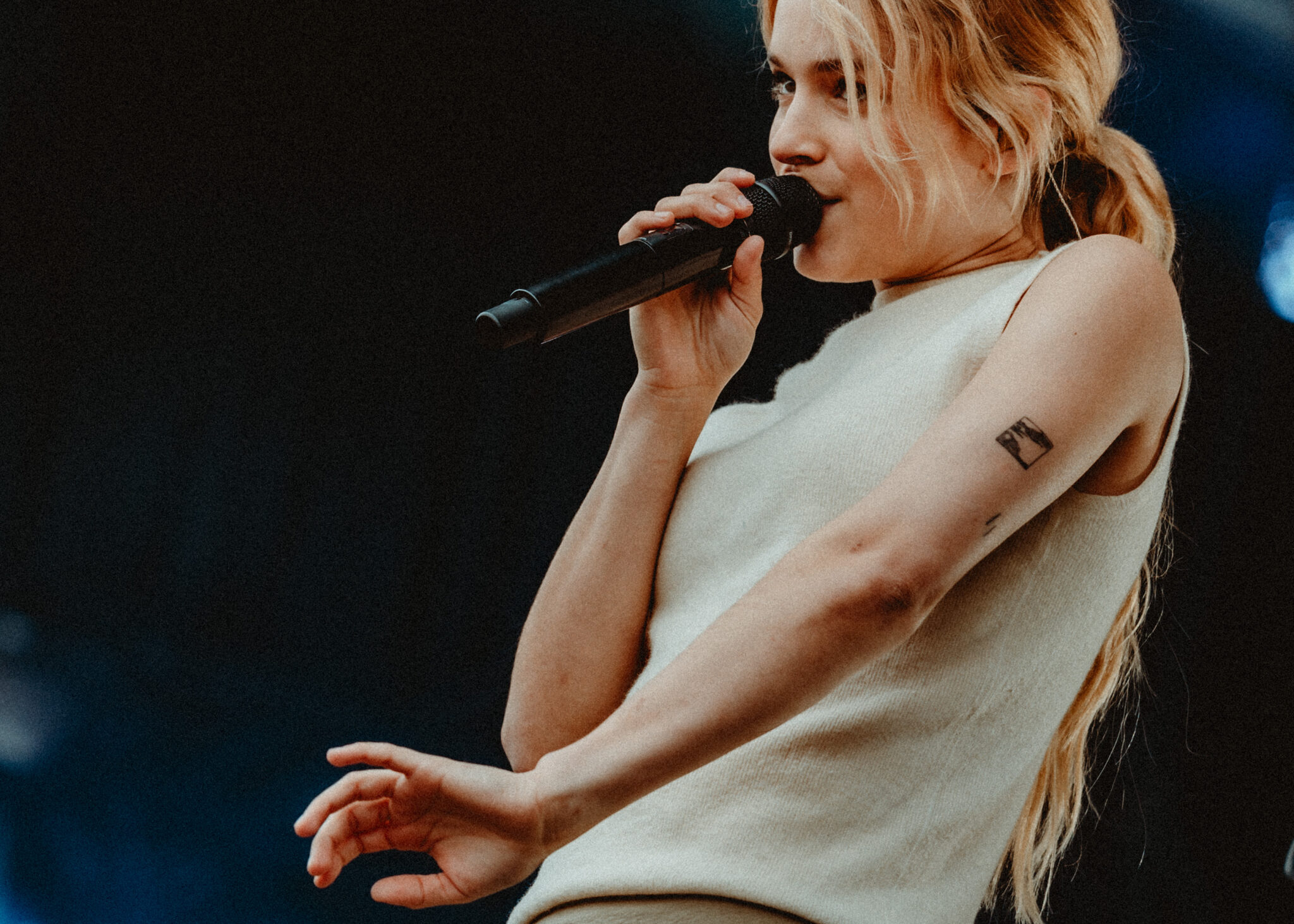 Nieuwe single Pommelien Thijs - "Atlas"