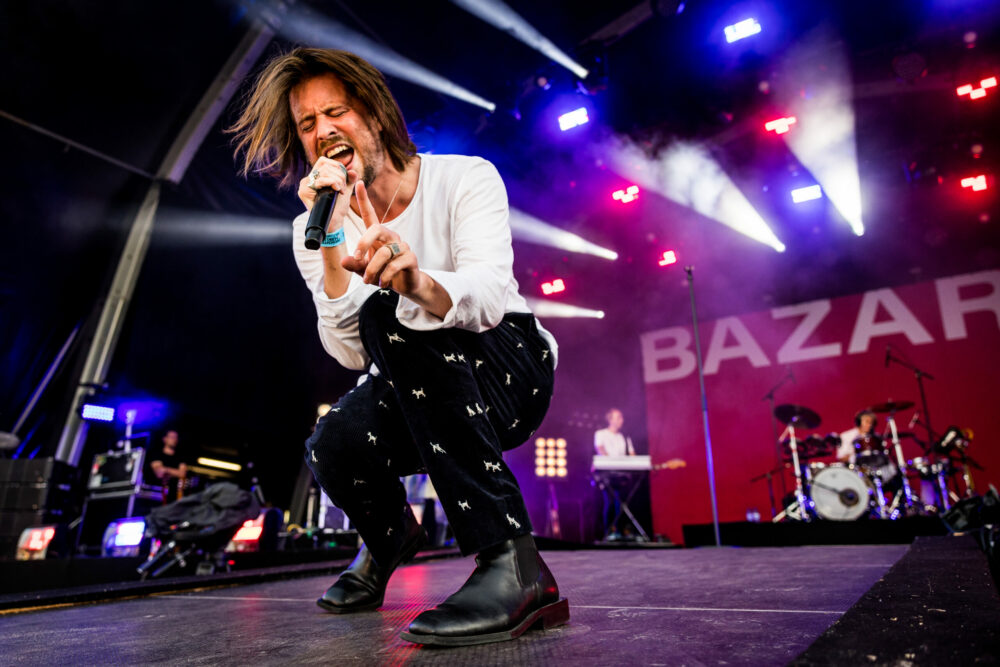 Bazart + Yong Yello @ Werchter Parklife: 'Fuck corona'